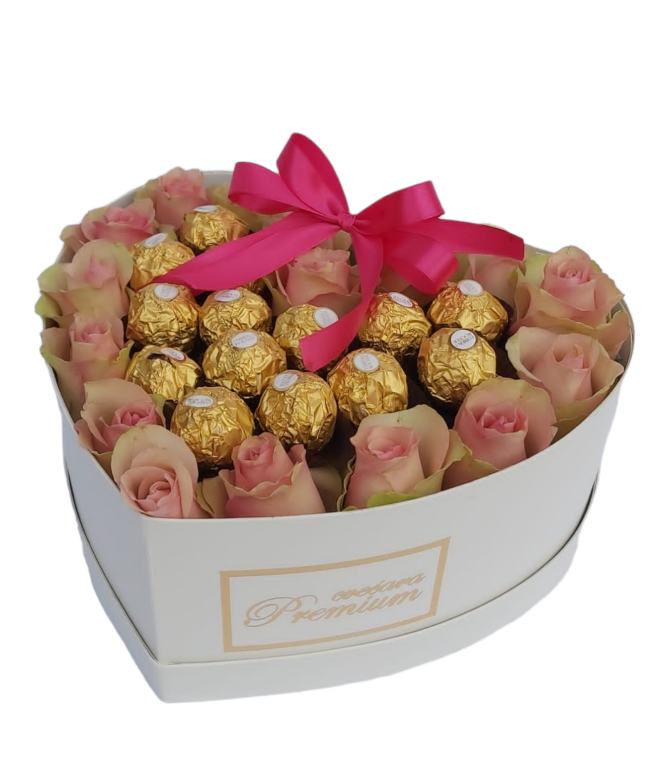 Roze ruže i ferrero u srcu